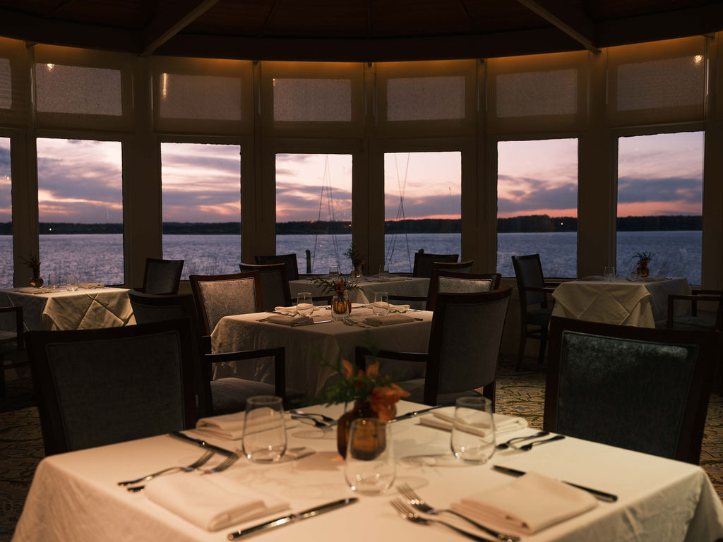 Rhode Island Restaurant Receives AAA Five Diamonds - Castle Hill Inn